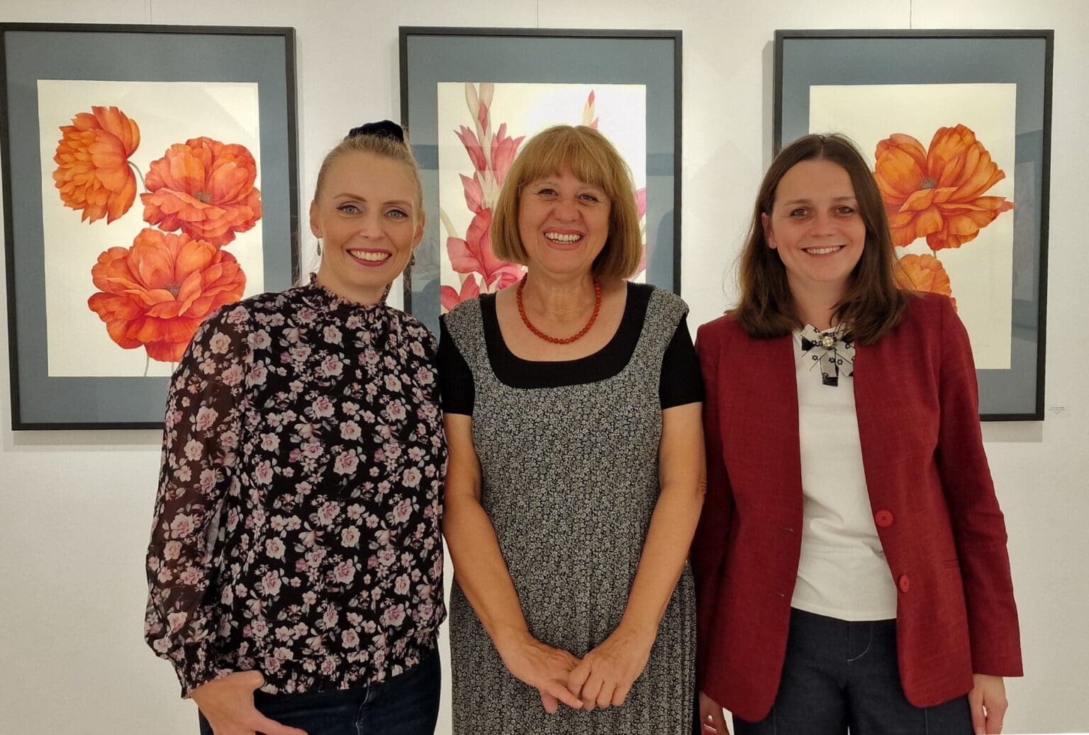 Svečano otvorena izložba slika akademske umjetnice Edit Glavurtić u ...